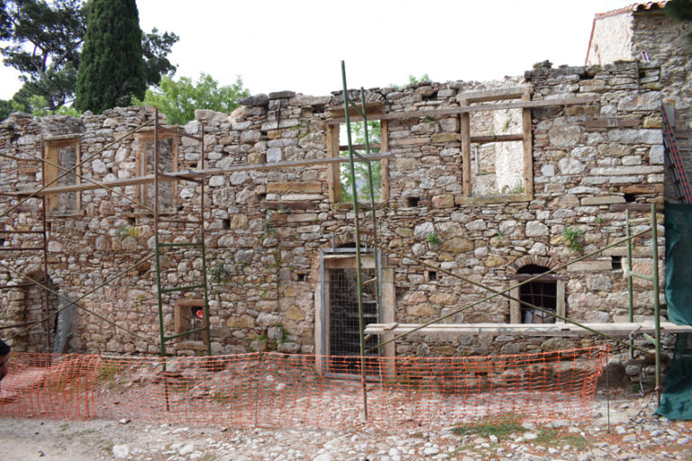 Εφορεία Αρχαιοτήτων Χίου | ΑΝΑΔΕΙΞΗ ΝΟΤΙΑΣ ΠΤΕΡΥΓΑΣ ΚΕΛΙΩΝ ΣΤΗ ΝΕΑ ΜΟΝΗ ...
